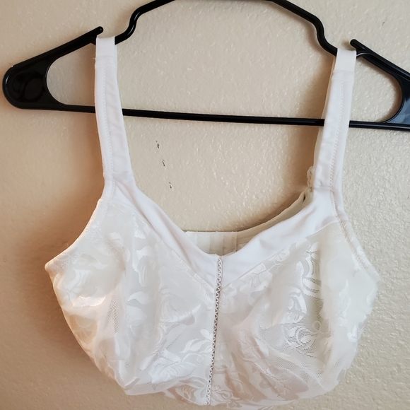 Wacoal | Intimates & Sleepwear | Wacoal Wireless Seamless Soft Cups ...